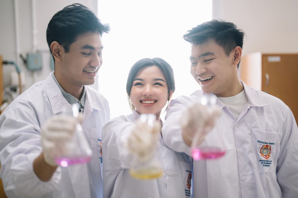 Fakultas Farmasi - UKWMS